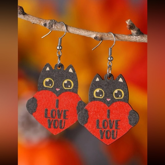 Kathrono | Jewelry | Last Pair Adorable Wooden Cartoon Kitty Cat Heart ...
